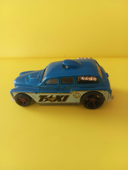 Hot wheels Cockney Cab, 2005 г.
