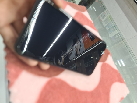 Iphone 11 ideal 100 yomks radnoy bez karopka chetdan kegan bez imei