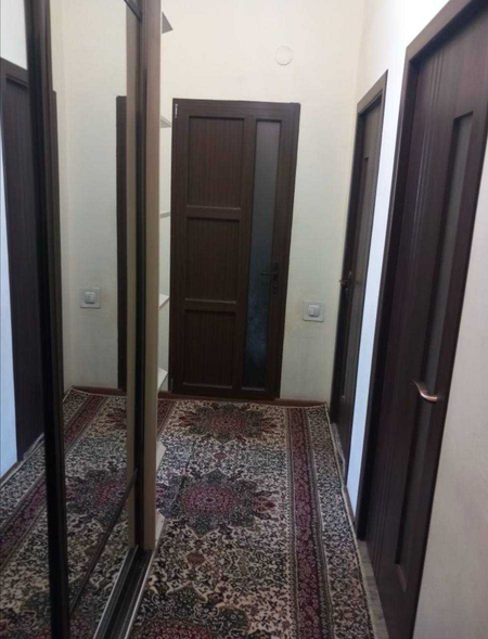 2 xonali 4etajda joylashgan jixozlangan kvartira ijaraga beriladi