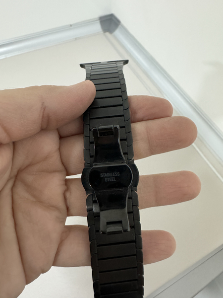 Ремешок железный, новый на apple watch оригинал куплен в США