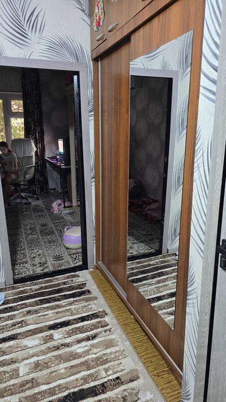 Продаётся 2х комнатная КВ в лучшем районе Чирчика (Eng yaxshi rayon)