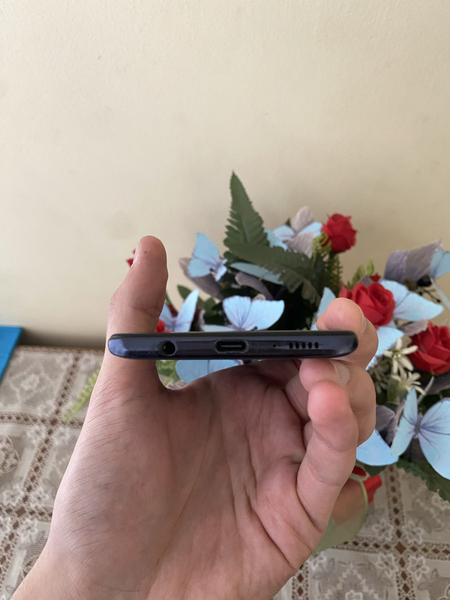 Samsung galaxy a51 sotiladi