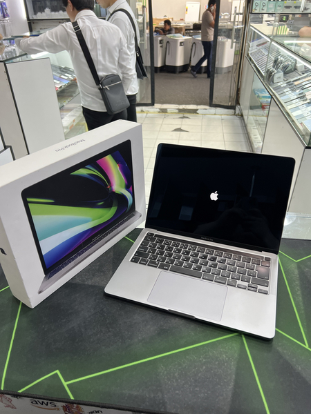 Macbook Pro  M1 SSD 512GB ОЗУ 8GB 13.3inch Retina