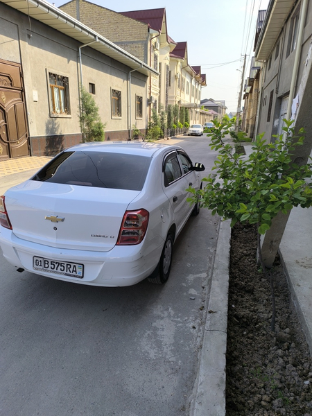 Cobalt автомашинаси сотилади