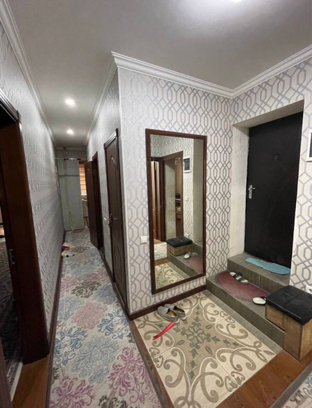 Продается квртира под офис Ор-р: Саёхат Гостиница 75м2