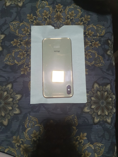 Iphone xsmax hamma joyi radnoy hech qayeri alishmagan