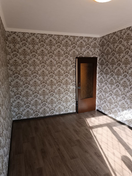Uy sotiladi,Qarshi shahar davlat xizmatlari markazi yonida