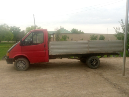 Ford sotiladi yil 92