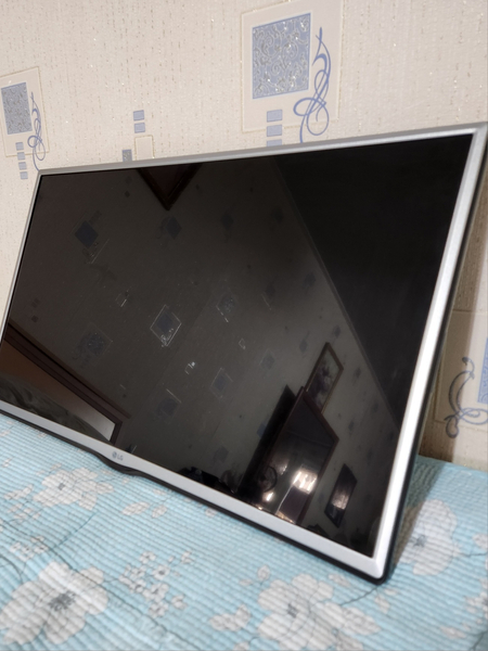 Продаётся телевизор 32 LG.