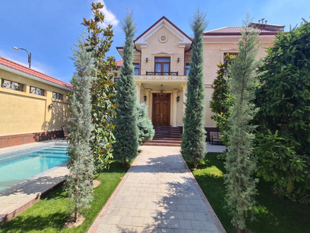 Продается Евро дом Ор-р: Улица Никитина 600 м2