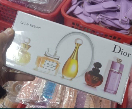 Набор духов от бренда Dior
