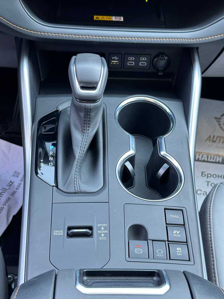 Highlander Hybrid Nardo grey / 2023 /