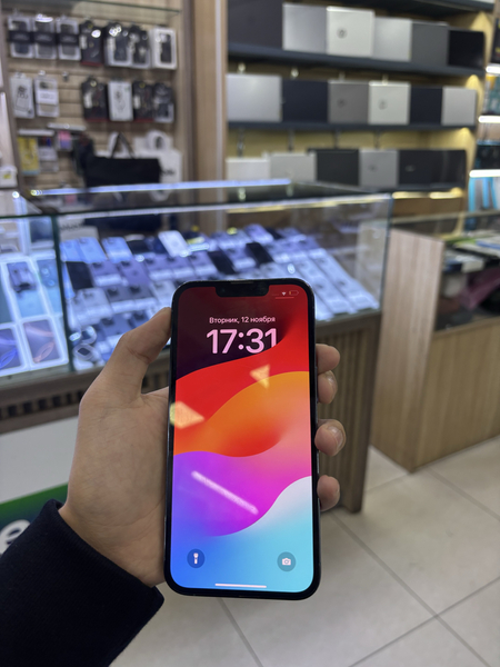 Iphone 13 pro сотилади