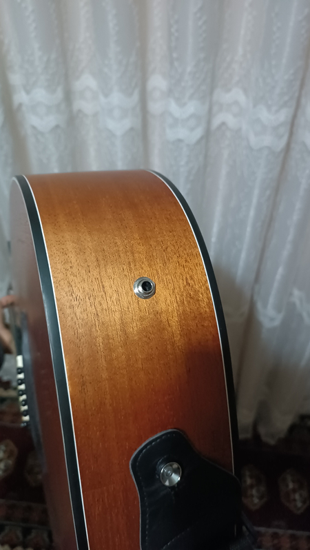 Ekvalayzerlik Akustik gitara