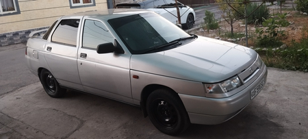 Lada desatka 2110