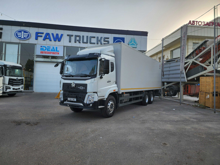 Фургон Sinotruk Howo V5X 6x4 9 метровый в наличии!