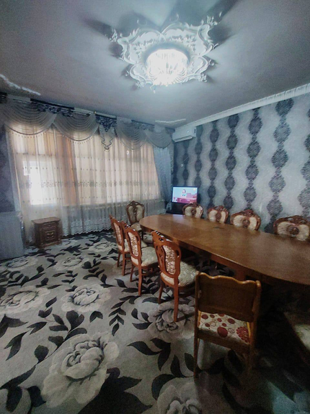 Kogon tuman taraqqiyot mfy issiq non oldida ugulavoy uy 6 sotiq 4 xona