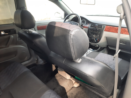 Lacetti 1.8  9300