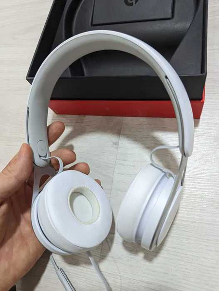 Sony студийные наушник 
Наушники MDR-1AM2