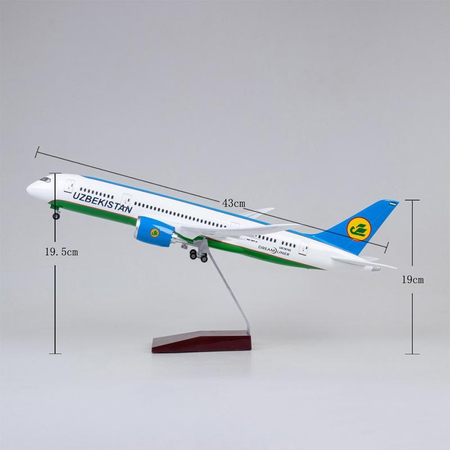 Модель самолета Boeing 787 Uzbekistan Airways
