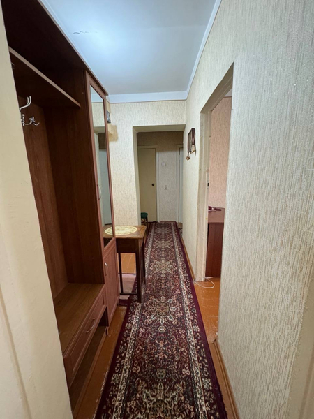 Продается 2/4/4 ком квартира куйлюк 3 кирпич