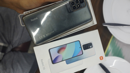 Redmi 10 sotiladi srochna