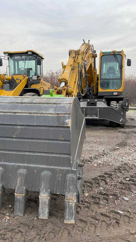 SDLG E7150F - 0,6 куб.м  Колесный экскаватор