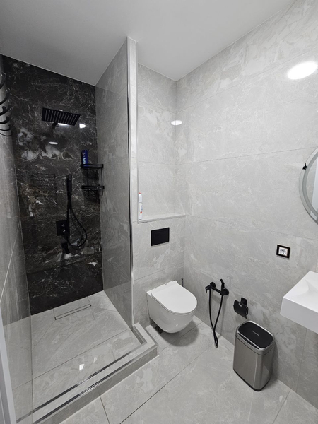 Tashkent city Nest one 2 xonali uy arendaga beriladi.