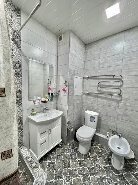 Продается ЕВРО КВАРТИРА в Яккасарайском районе 80м*2