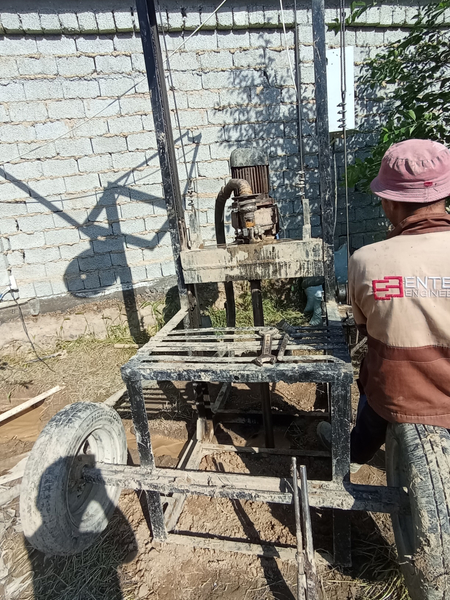 Aftidan suv chiqarish mashinasi sotiladi
