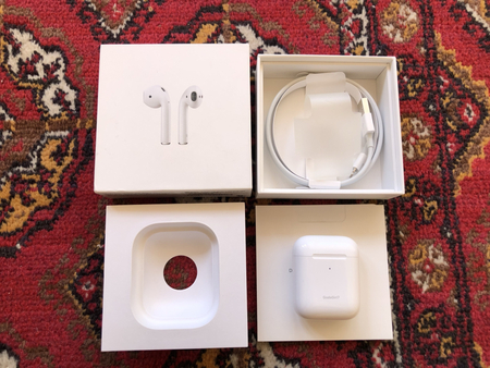 Apple AirPods 2.2 сотилади