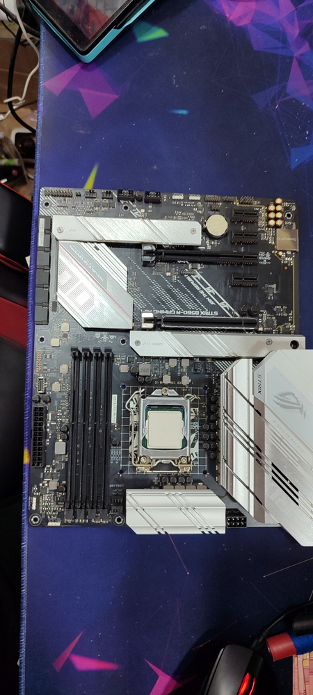 DDR4 ASUS ROG STRIX Plata B560-A gaming .Prosesor intel core i7 10700