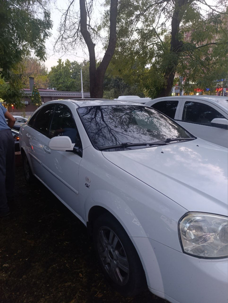 Lacetti 1,6 zor.