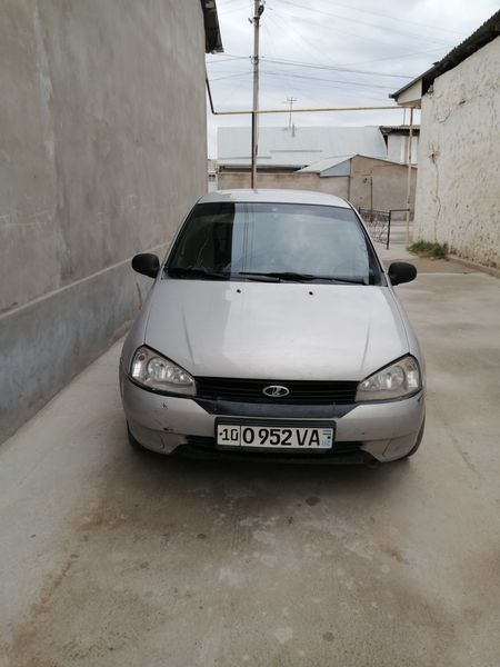 Lada kalina 1118 sotiladi