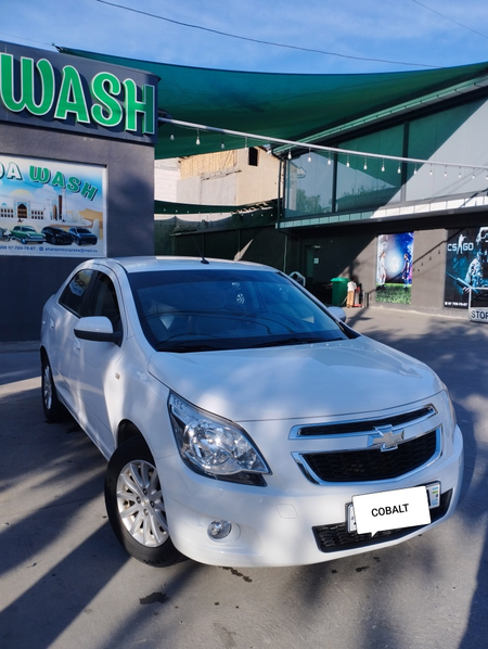 Срочно! Продается Кобальт АТ 2018/2019г белый