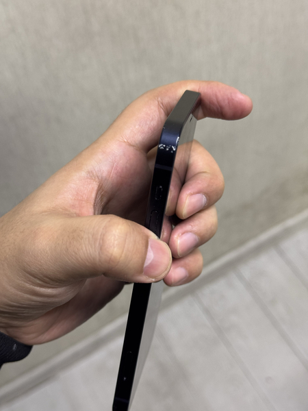 Ayfon 12 128GB sotiladi