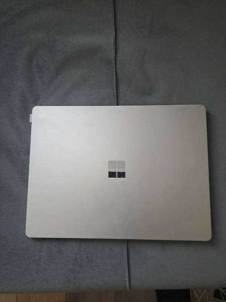 Microsoft surface go 2 i5/16/256