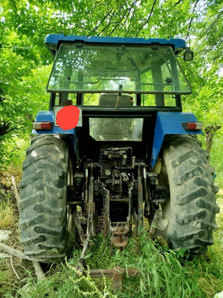 New Hollond Ts130 traktori