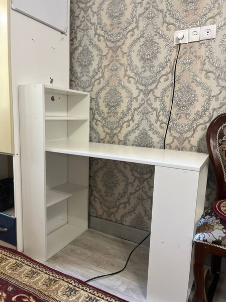 Письменный стол