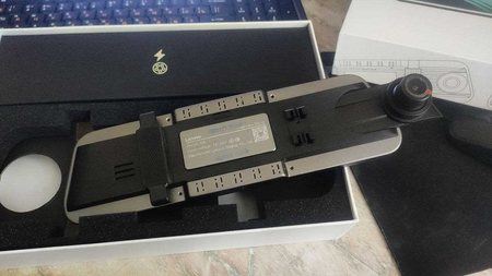 Видеорегистратор LENOVO M8