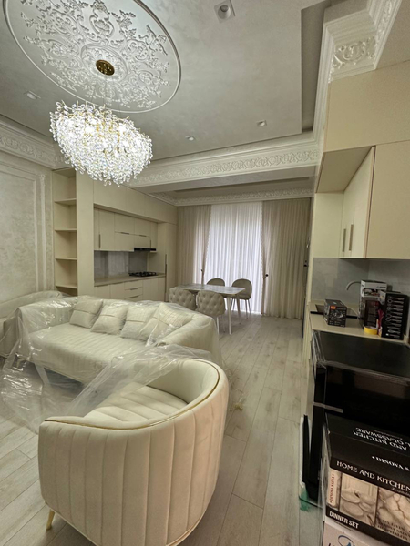 Сдается 3х комнатная студия на Алайском 80м2