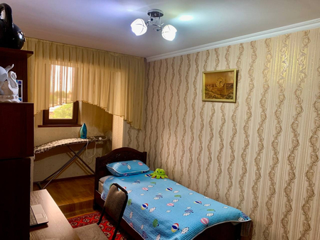 Продаётся!! 3 комнатная квартира на Яшнабадский район ул Аслобод.