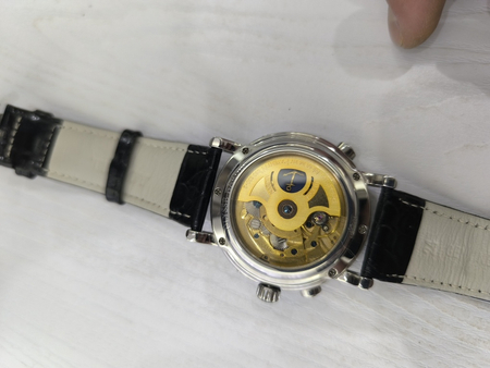 Продам часы Ulysse Nardin в отличном состоянии