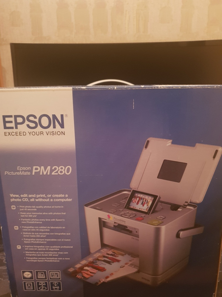 Продам новый принтер для фотографий Epson picture mate pm280