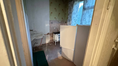 Продаётся Чиланзар 11кв 1/4/4 балкон 1.5 *3