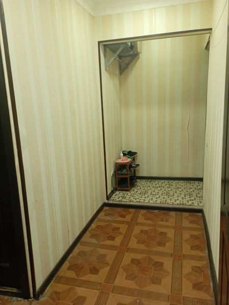 Продаётся Чирчик 2ком 4мик 2этаж