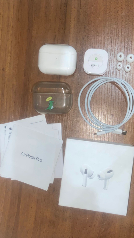 Airpods pro ANC.