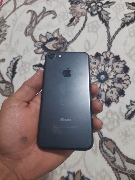 Iphone 7 sotiladi
