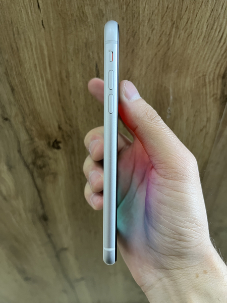 Iphone Xr kerdit va nasiyaga beriladi