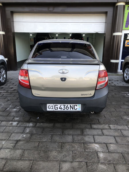 Lada Granta 2012